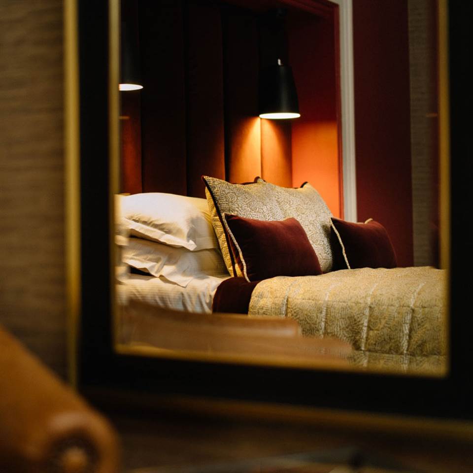 Romantic East Yorkshire Getaway - Watson King Room with...
